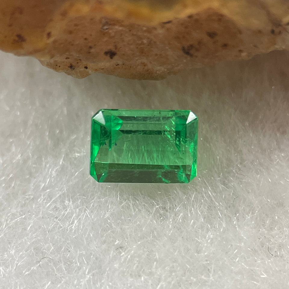 Natural Colombia Vivid Green Emerald (Beryl) Cut-Cornered Rectangular