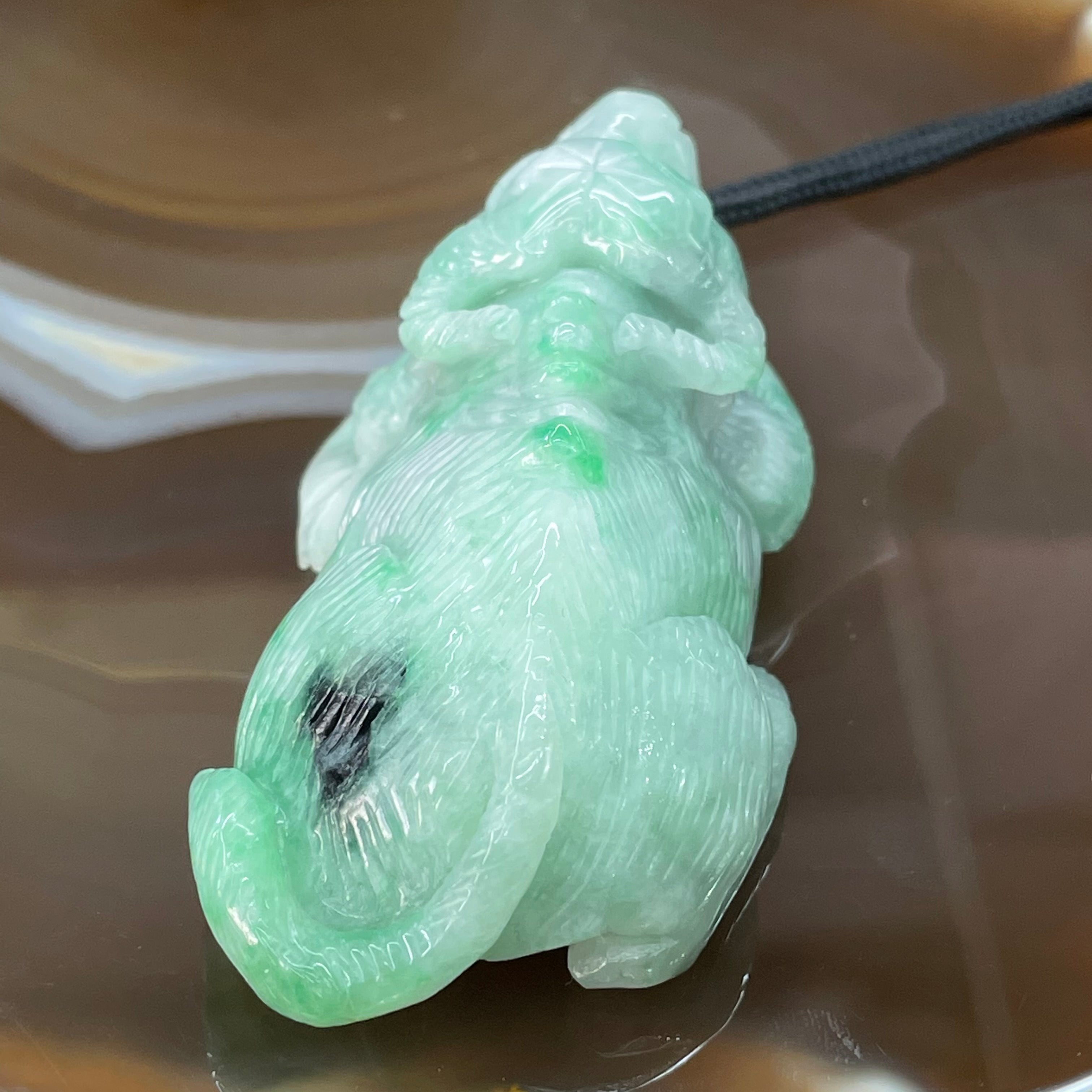 Type A Burmese Jade Jadeite Ox - 67.44g 65.1 by 32.6 by 26.0mm | Huangs ...